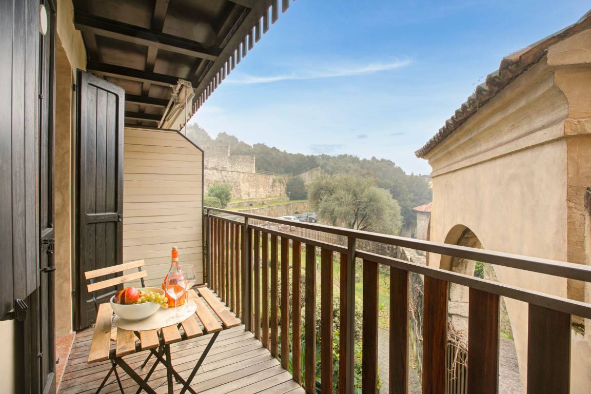 90 M² Apartment ∙ 2 Bedrooms ∙ 6 Guests - Gardone Riviera