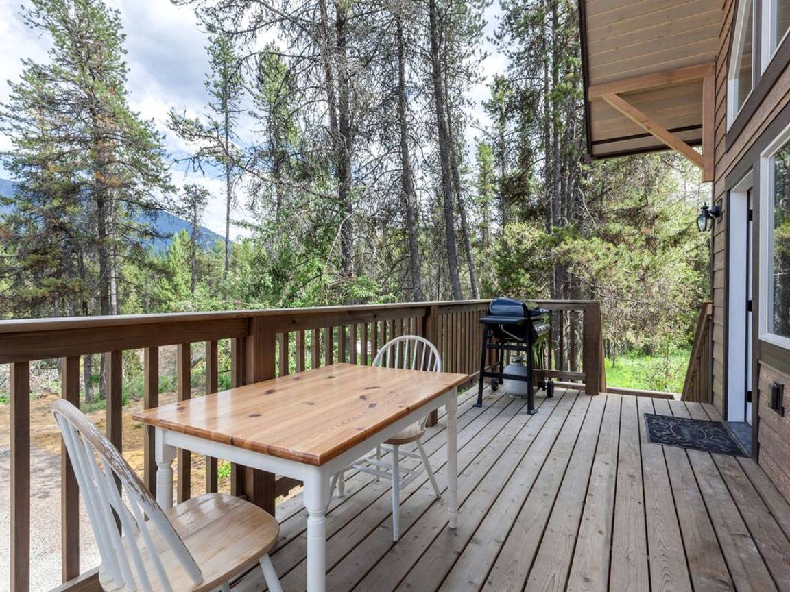 House ∙ 3 Bedrooms ∙ 8 Guests - West Glacier, MT