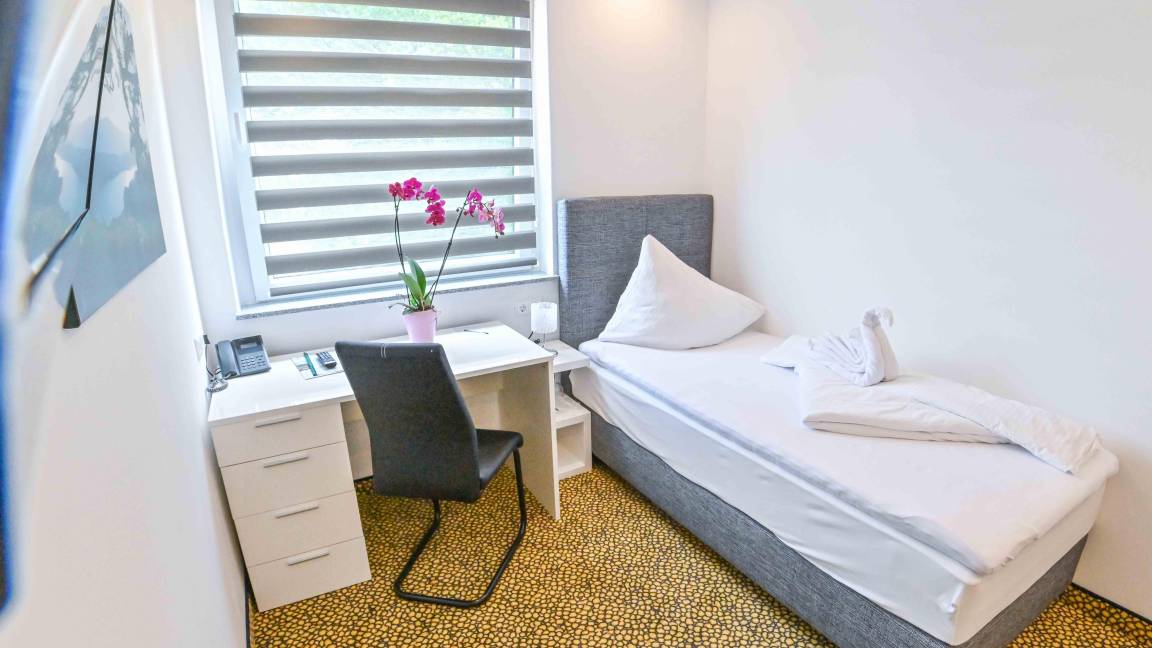 15 M² Hotel ∙ 1 Bedroom ∙ 1 Guest - Spittal an der Drau