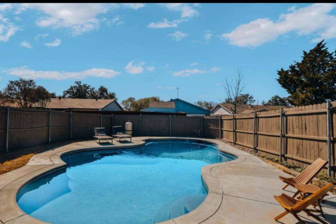 140 M² House ∙ 3 Bedrooms ∙ 6 Guests - Dallas, TX