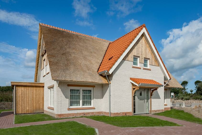 200 M² Villa ∙ 7 Bedrooms ∙ 16 Guests - Cadzand