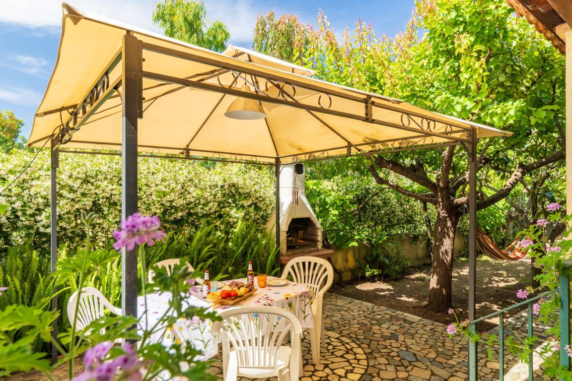100 M² Ferienhaus ∙ 2 Schlafzimmer ∙ 5 Gäste - Tortolì