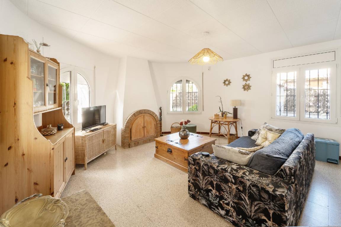 54 M² House ∙ 3 Bedrooms ∙ 6 Guests - Empuriabrava