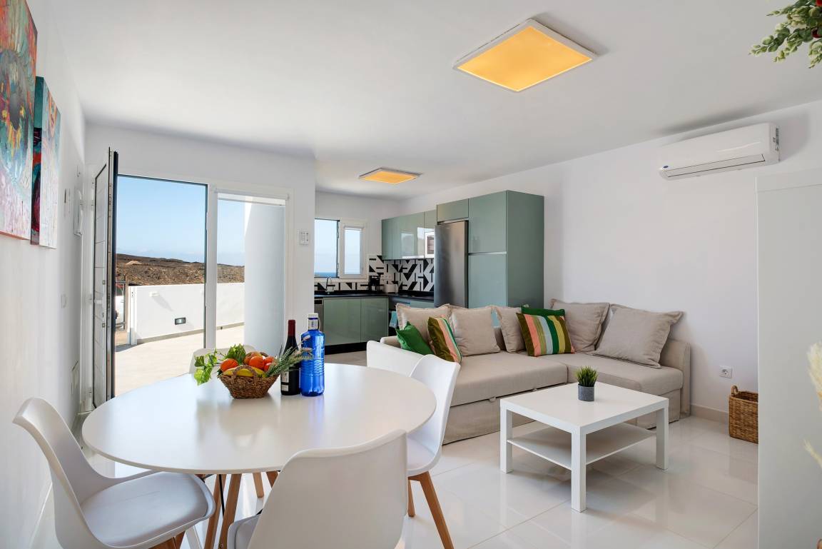 50 M² House ∙ 2 Bedrooms ∙ 5 Guests - Lanzarote