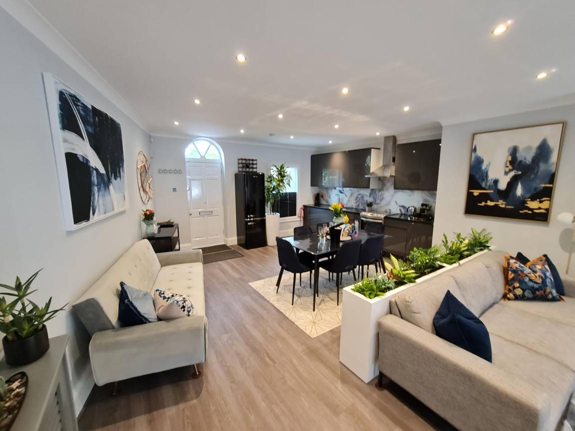 Casa ∙ 4 Habitaciones ∙ 8 Huéspedes - Barnes