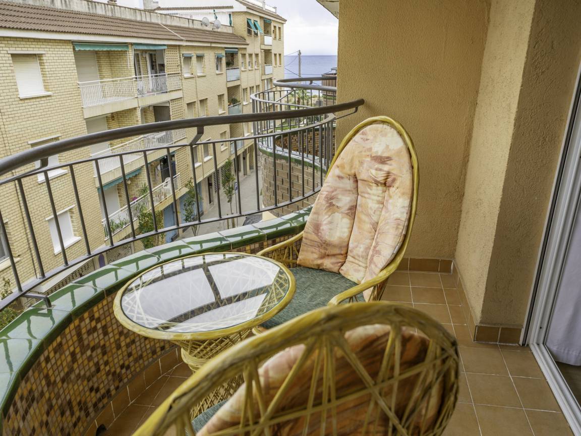 56 M² Apartamento ∙ 2 Habitaciones ∙ 3 Huéspedes - Pineda de Mar