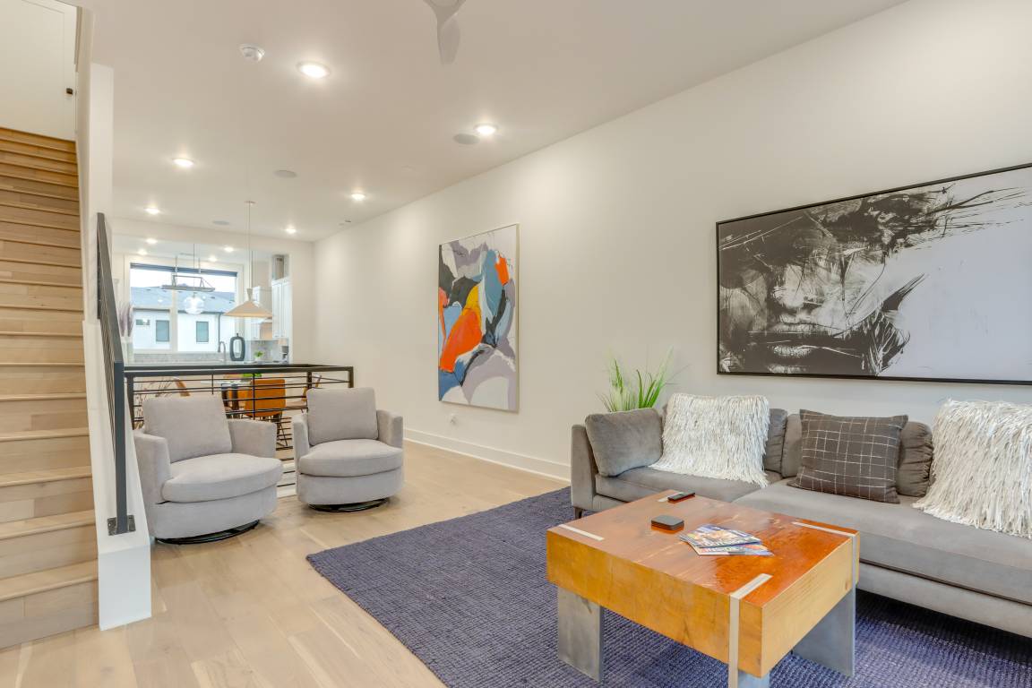 159 M² Apartment ∙ 3 Bedrooms ∙ 6 Guests - Bentonville, AR