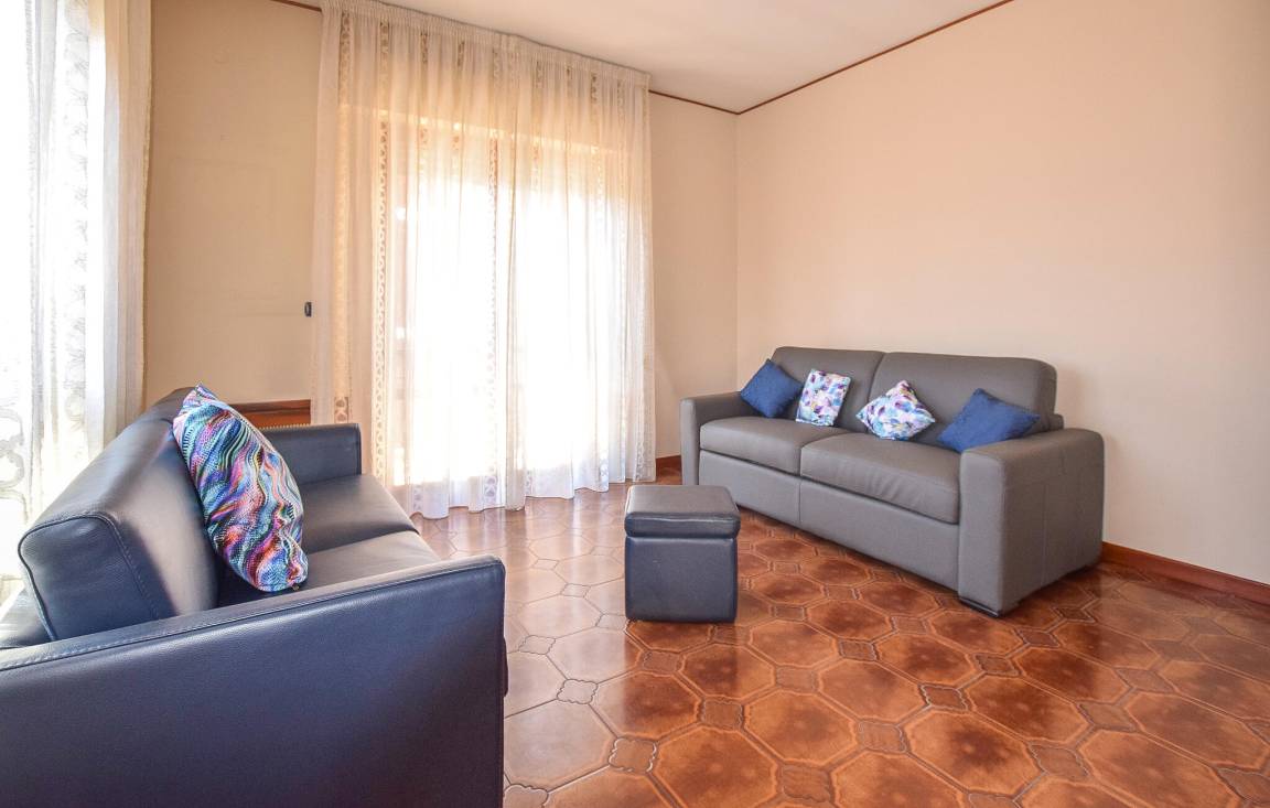 80 M² Apartamento ∙ 2 Habitaciones ∙ 6 Huéspedes - Alba Adriatica