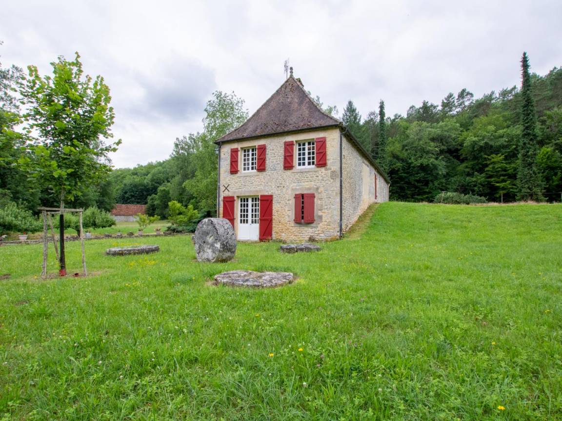 120 M² Cottage ∙ 3 Bedrooms ∙ 6 Guests - Dordogne