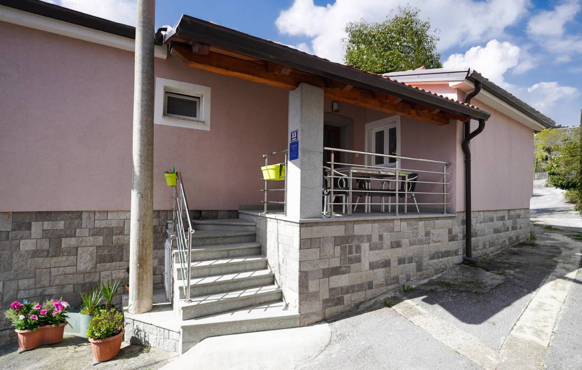 70 M² Ferienhaus ∙ 2 Schlafzimmer ∙ 3 Gäste - Rijeka