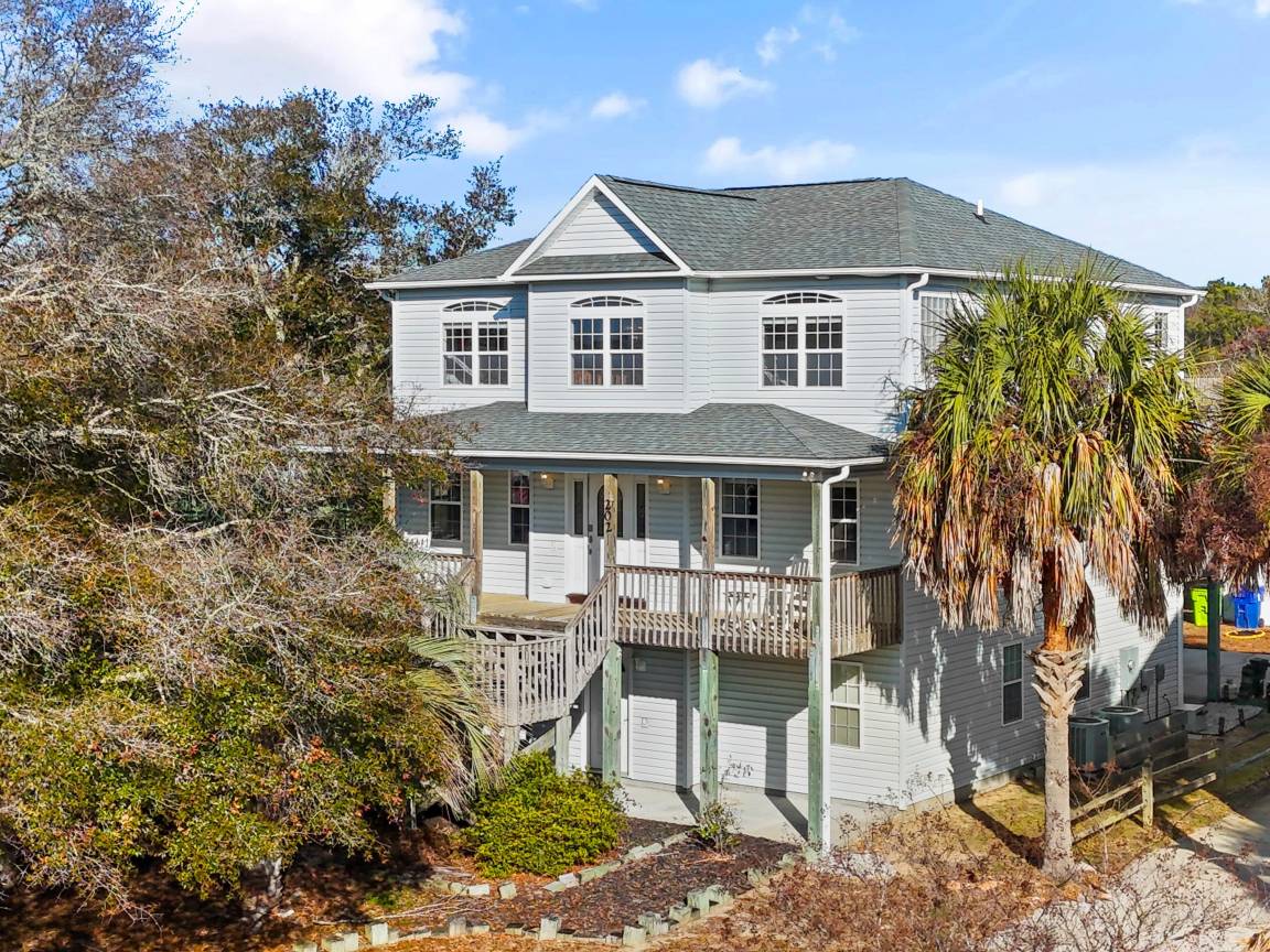 House ∙ 5 Bedrooms ∙ 10 Guests - Oak Island, NC