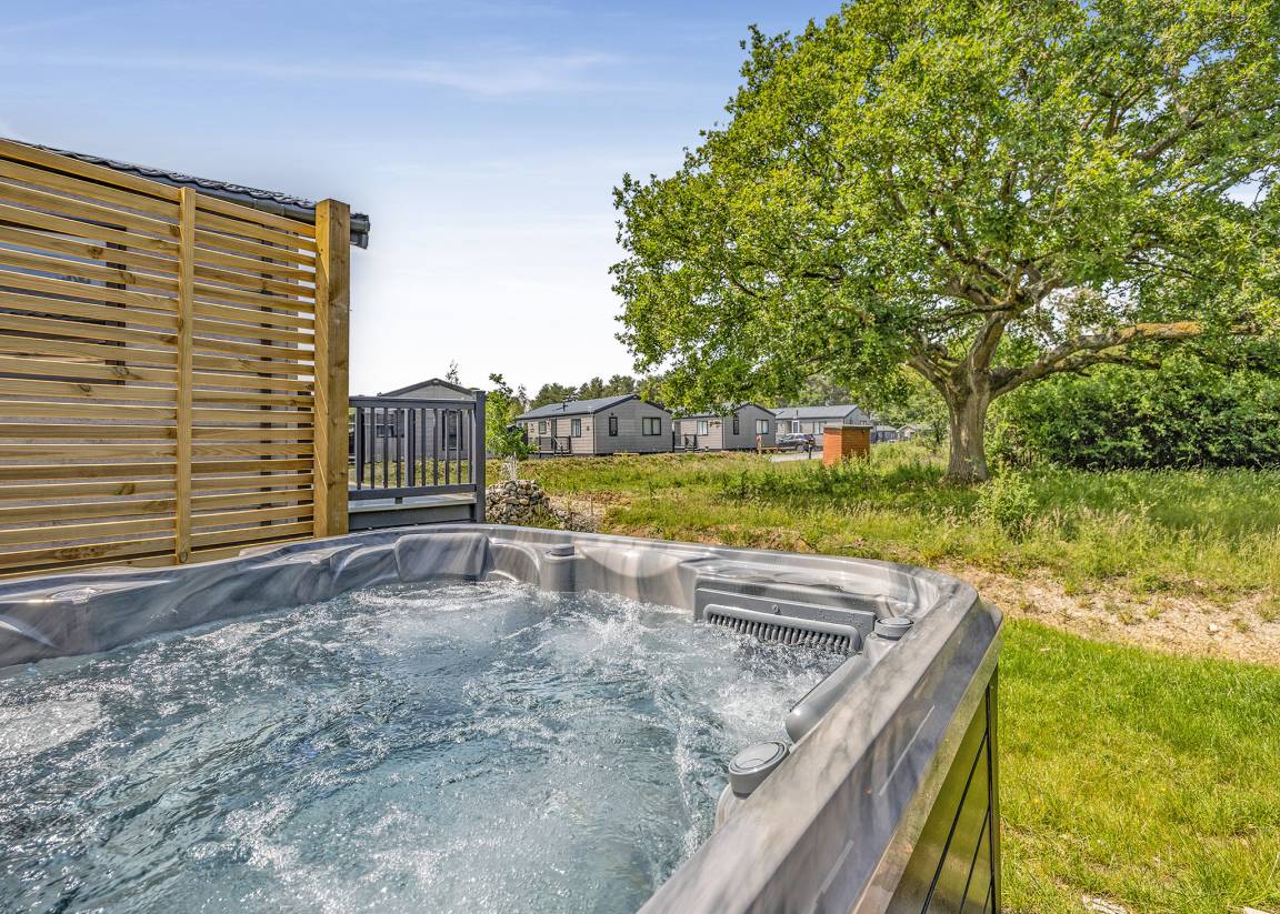 Chalet ∙ 2 Bedrooms ∙ 4 Guests - Woodhall Spa