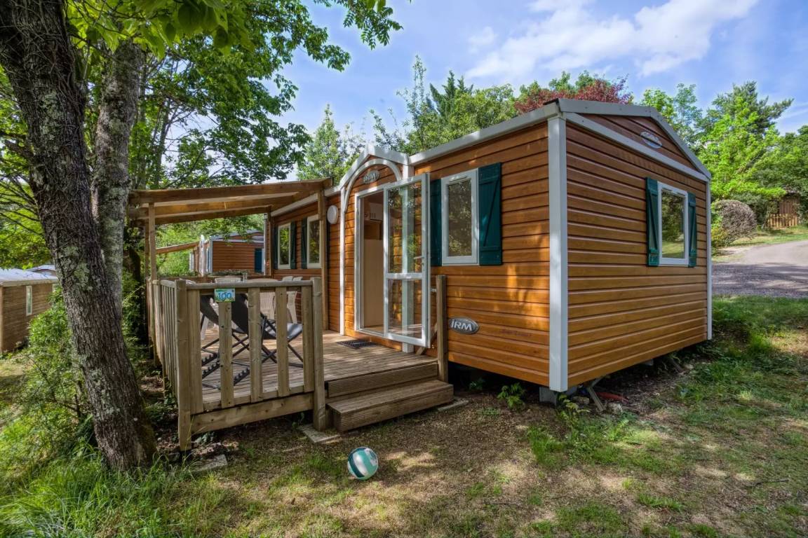 30 M² Caravan ∙ 3 Bedrooms ∙ 6 Guests - Souillac