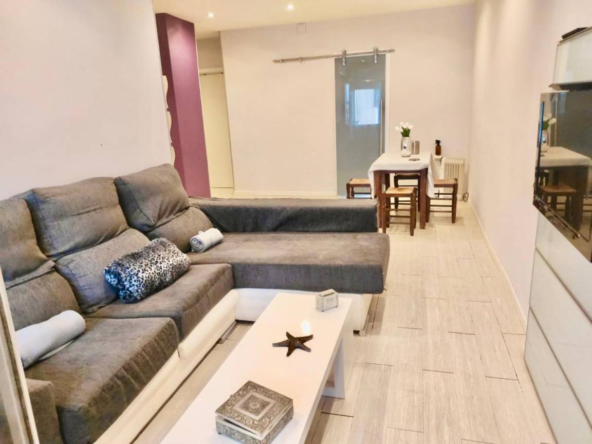 98 M² Apartamento ∙ 2 Habitaciones ∙ 4 Huéspedes - Dos Hermanas