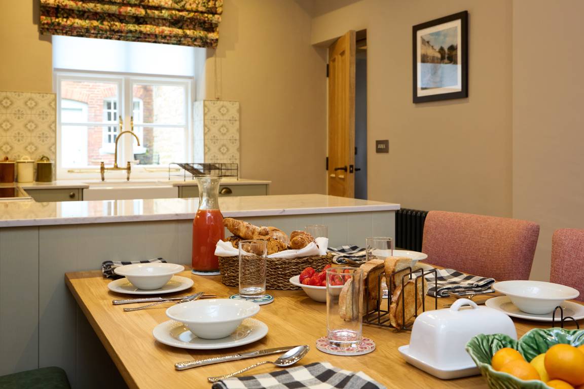 Cottage ∙ 5 Bedrooms ∙ 8 Guests - Wirksworth