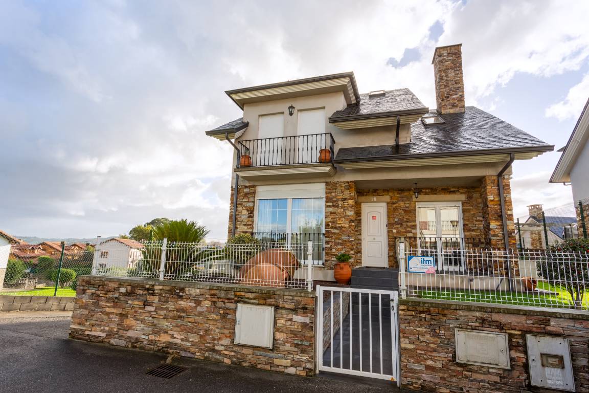 205 M² Chalet ∙ 3 Chambres ∙ 6 Personnes - Torrelavega