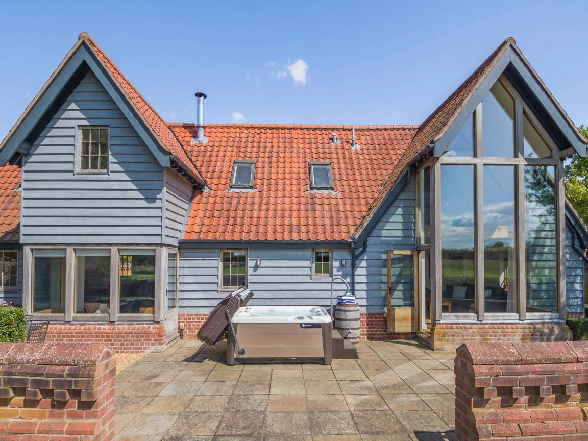 Cottage ∙ 4 Bedrooms ∙ 10 Guests - Wymondham