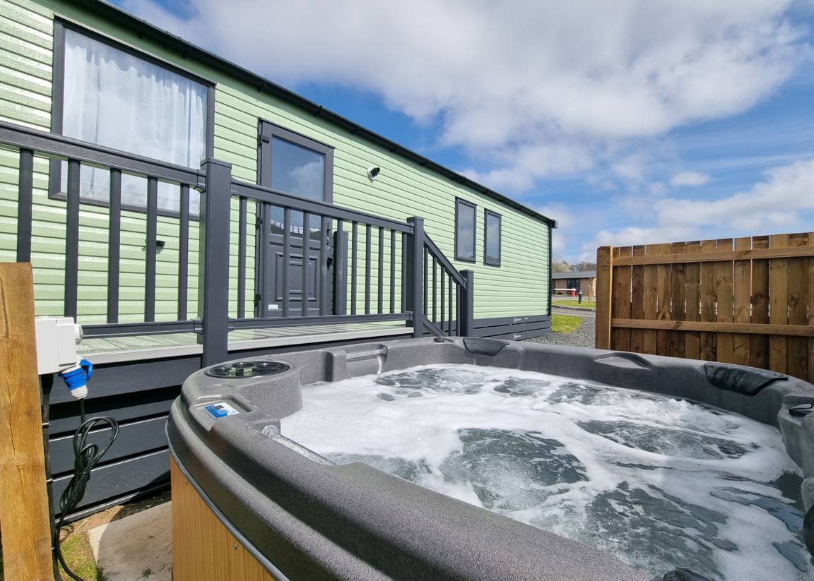 Caravan ∙ 2 Bedrooms ∙ 6 Guests - Scotland