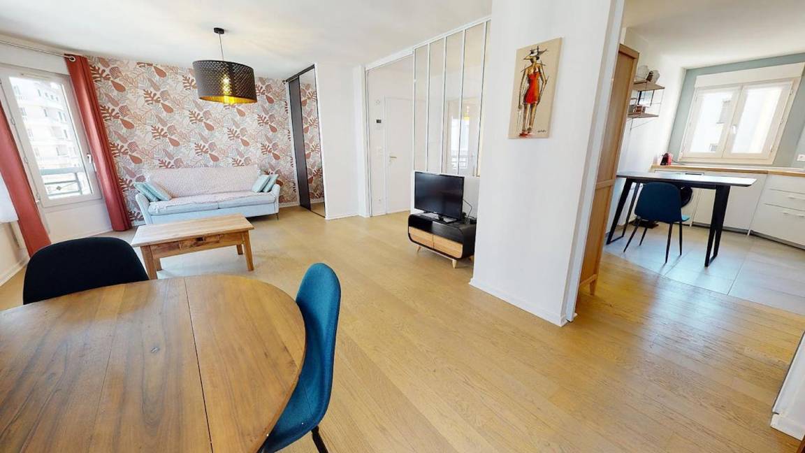 72 M² Appartement ∙ 2 Slaapkamers ∙ 2 Gasten - Lyon