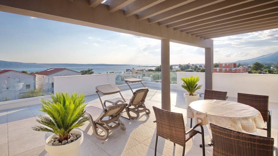 95 M² Apartment ∙ 2 Bedrooms ∙ 6 Guests - Starigrad