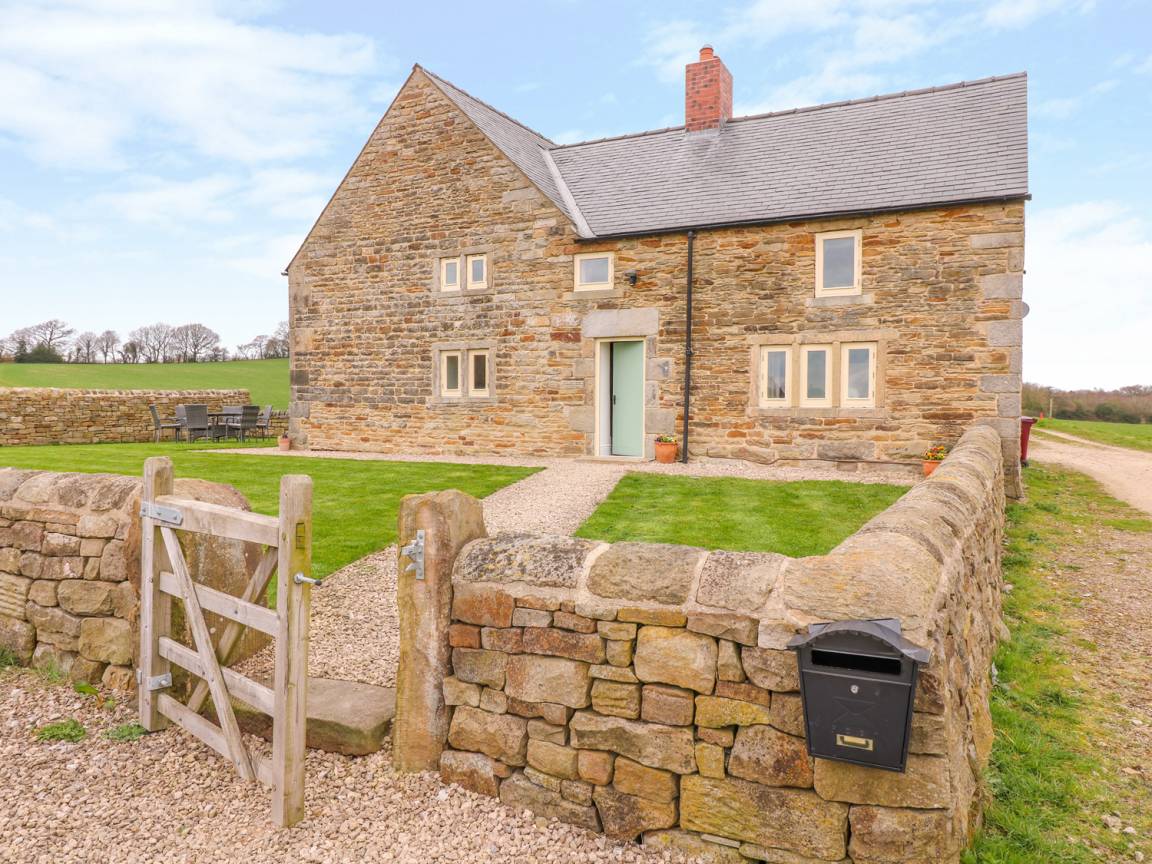 Cottage ∙ 3 Bedrooms ∙ 6 Guests - Chesterfield