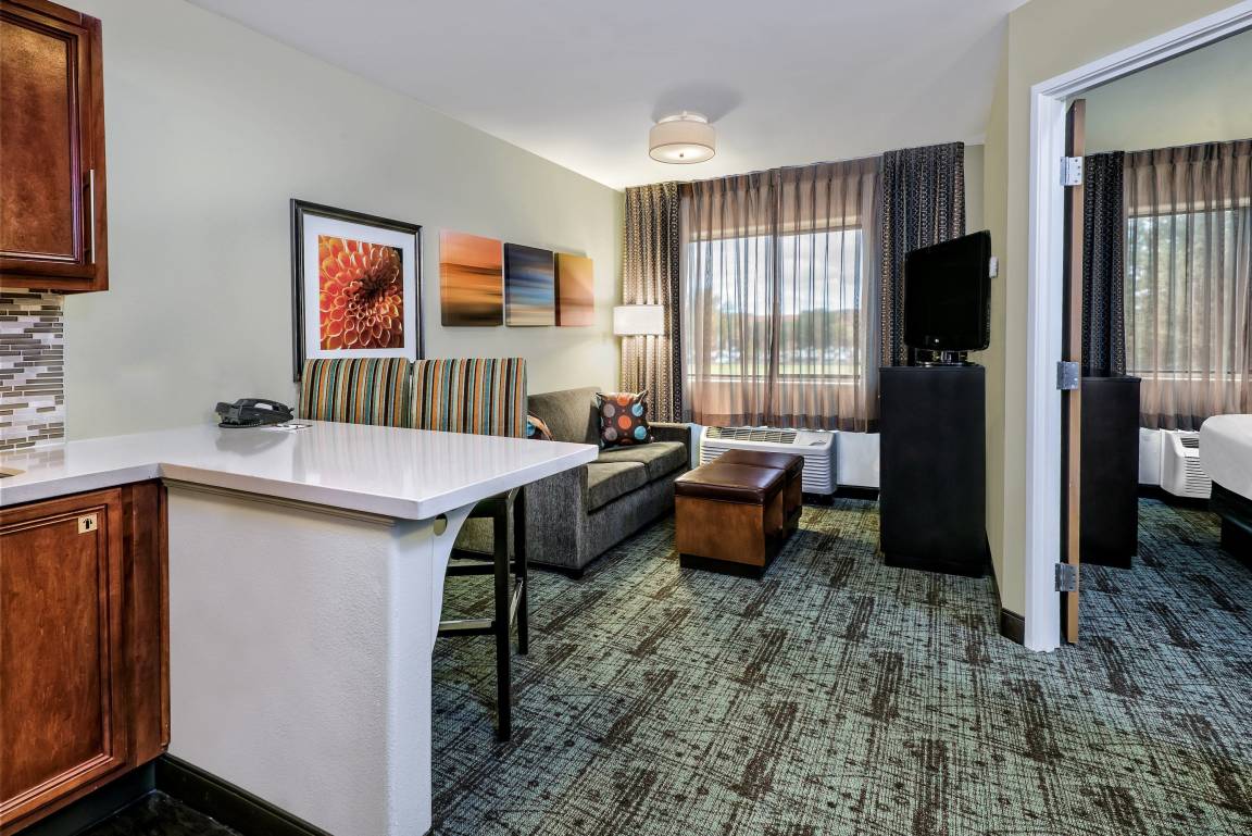 Condo ∙ 1 Bedroom ∙ 3 Guests - Lubbock, TX
