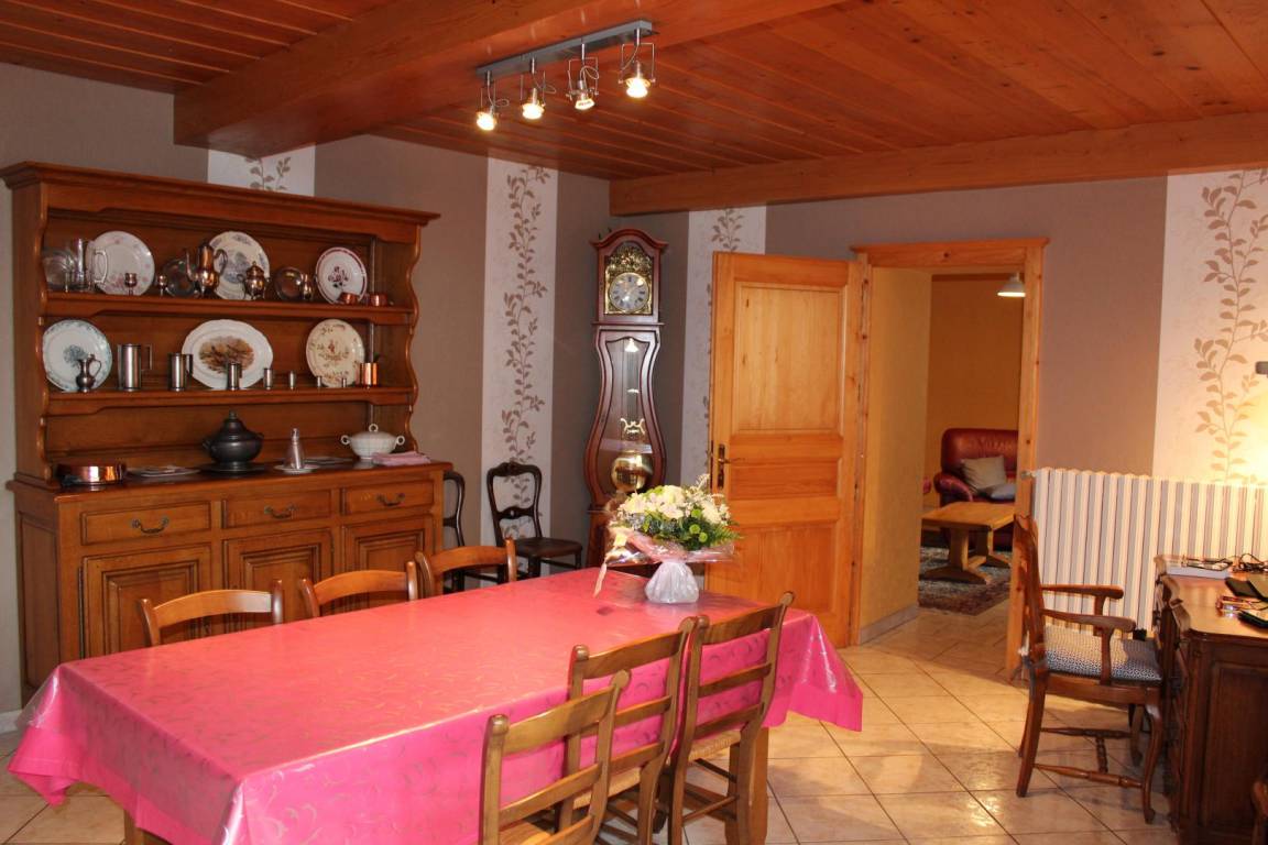 135 M² Gîte ∙ 3 Schlafzimmer ∙ 6 Gäste - Doubs