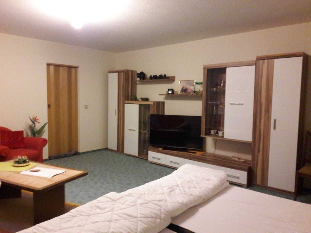 57 M² Ferienwohnung ∙ 1 Schlafzimmer ∙ 2 Gäste - Neustrelitz