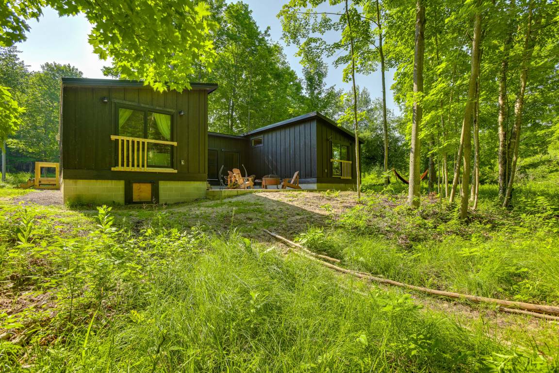111 M² House ∙ 2 Bedrooms ∙ 8 Guests - Empire, MI
