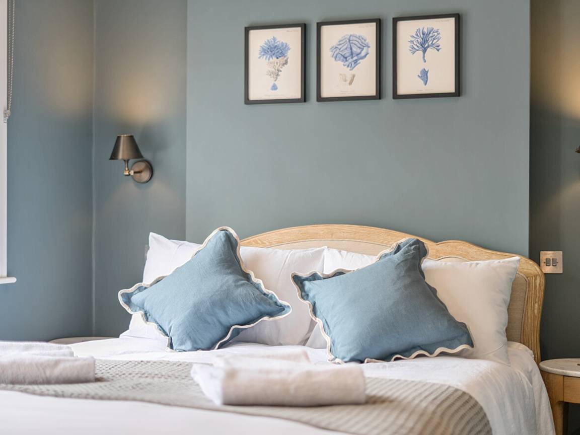 93 M² House ∙ 3 Bedrooms ∙ 6 Guests - Guildford