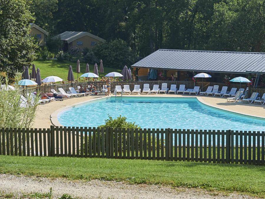 House ∙ 2 Bedrooms ∙ 6 Guests - Lot