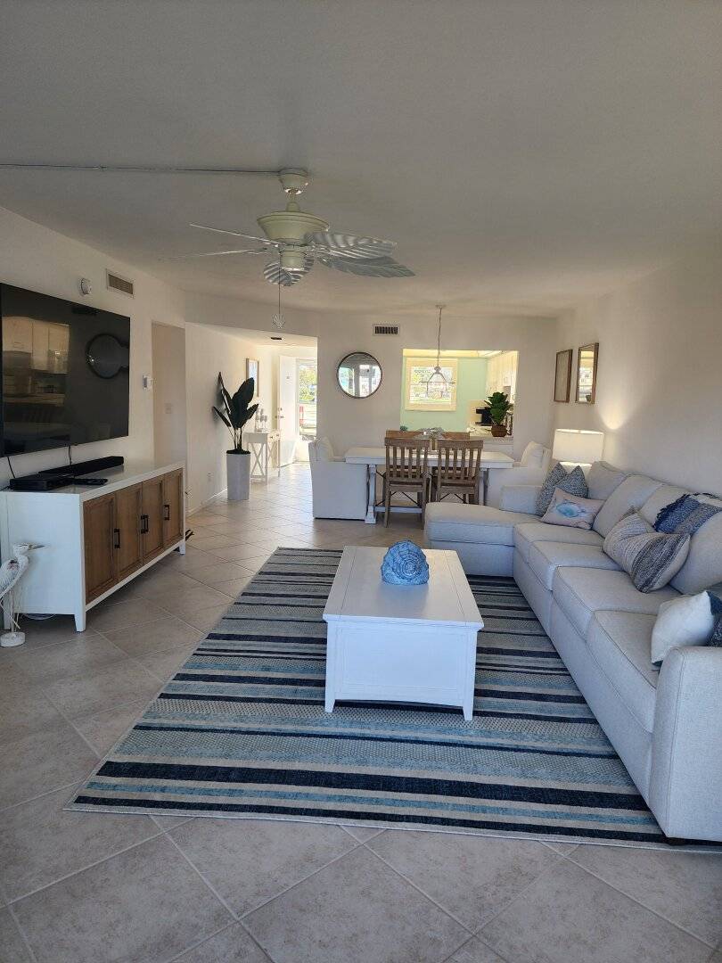 112 M² Condo ∙ 2 Bedrooms ∙ 6 Guests - Marco Island, FL