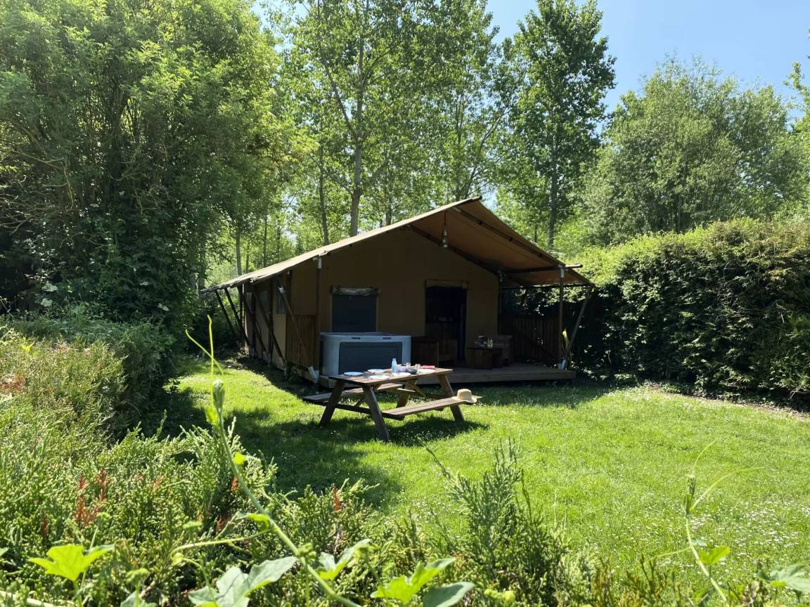 30 M² Caravan ∙ 2 Bedrooms ∙ 2 Guests - Oise