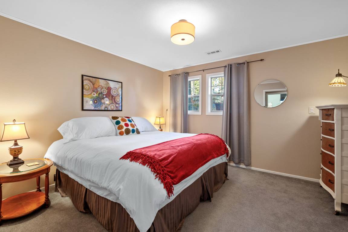 House ∙ 2 Bedrooms ∙ 4 Guests - Coeur d'Alene, ID