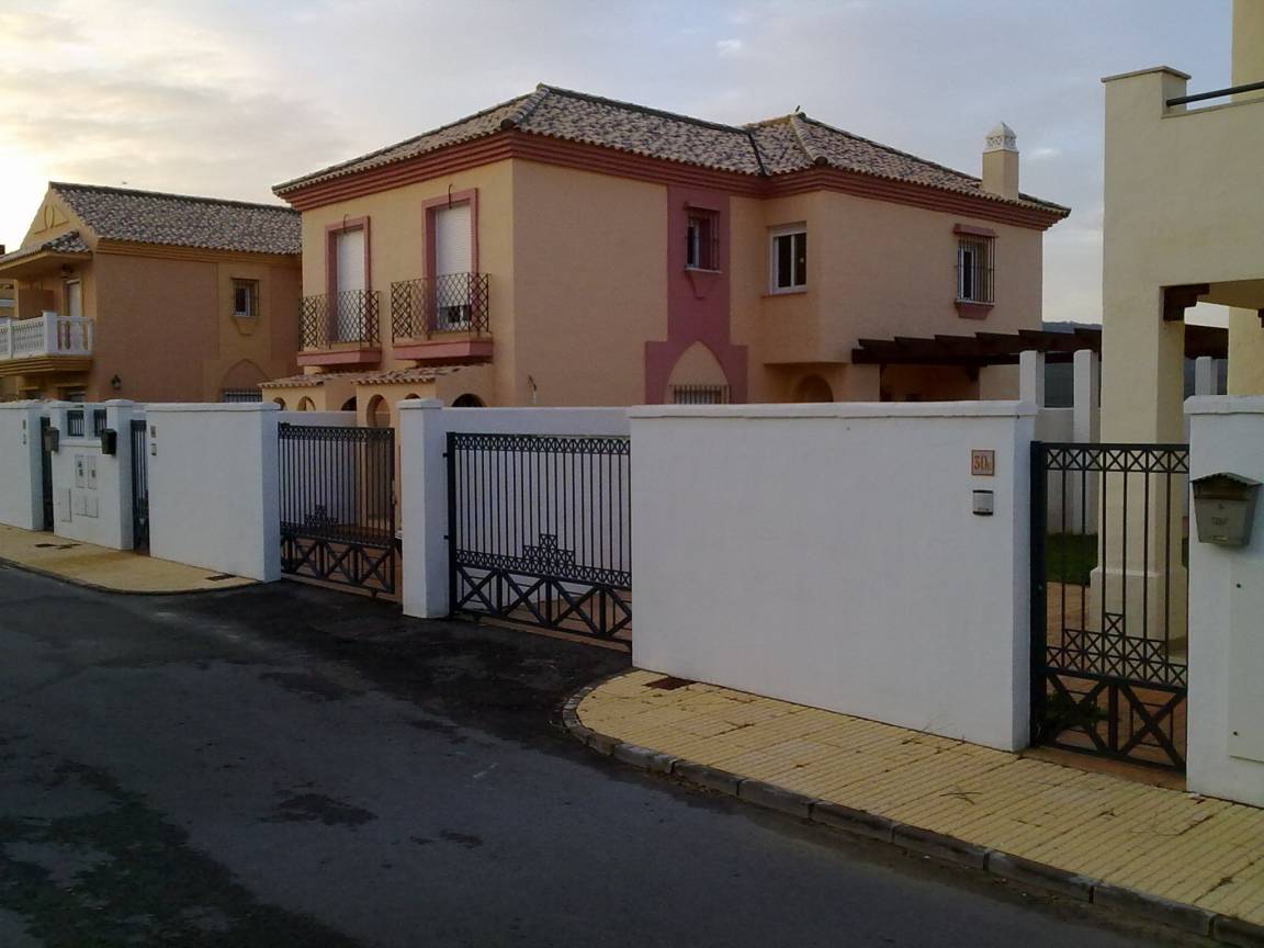 140 M² Maison De Vacances ∙ 3 Chambres ∙ 6 Personnes - Zahara de los Atunes