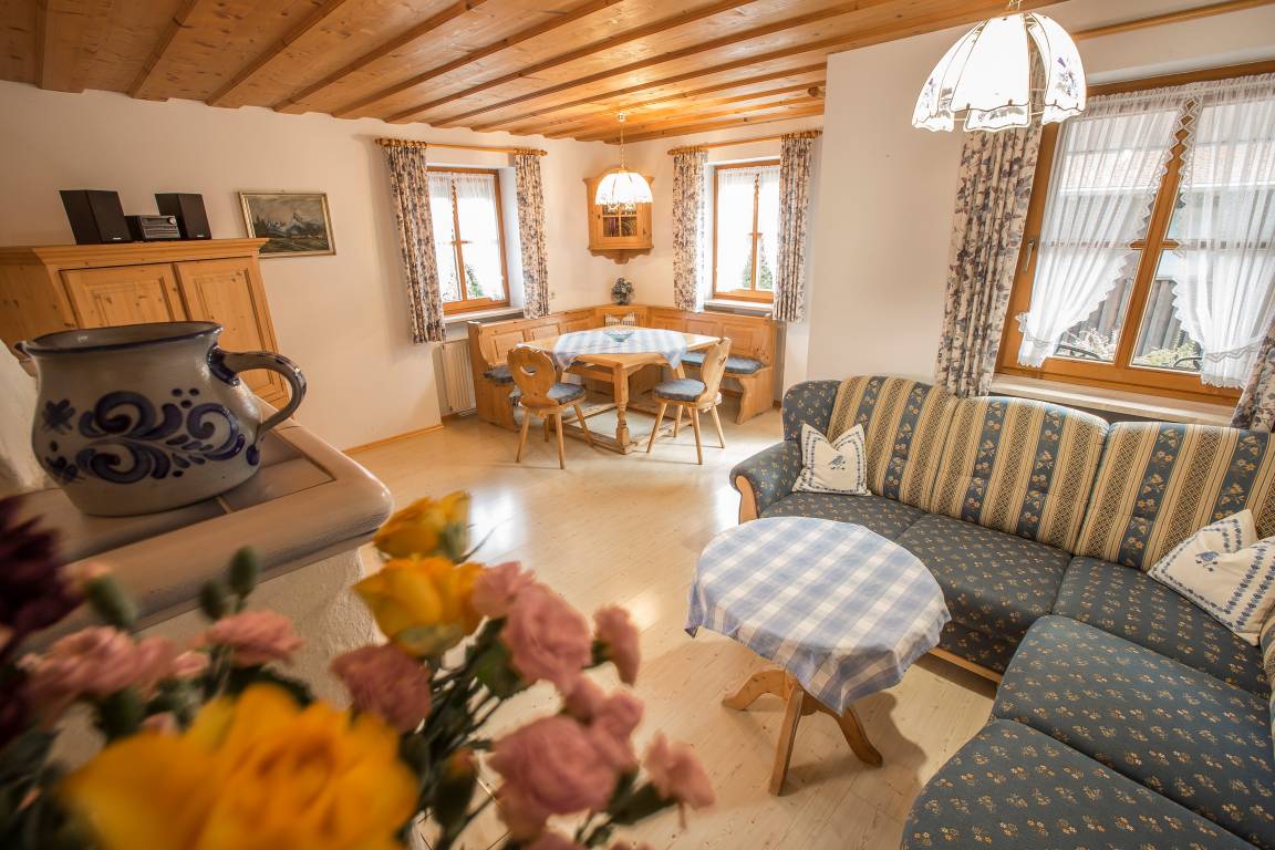 75 M² Ferienwohnung ∙ 2 Schlafzimmer ∙ 4 Gäste - Piding