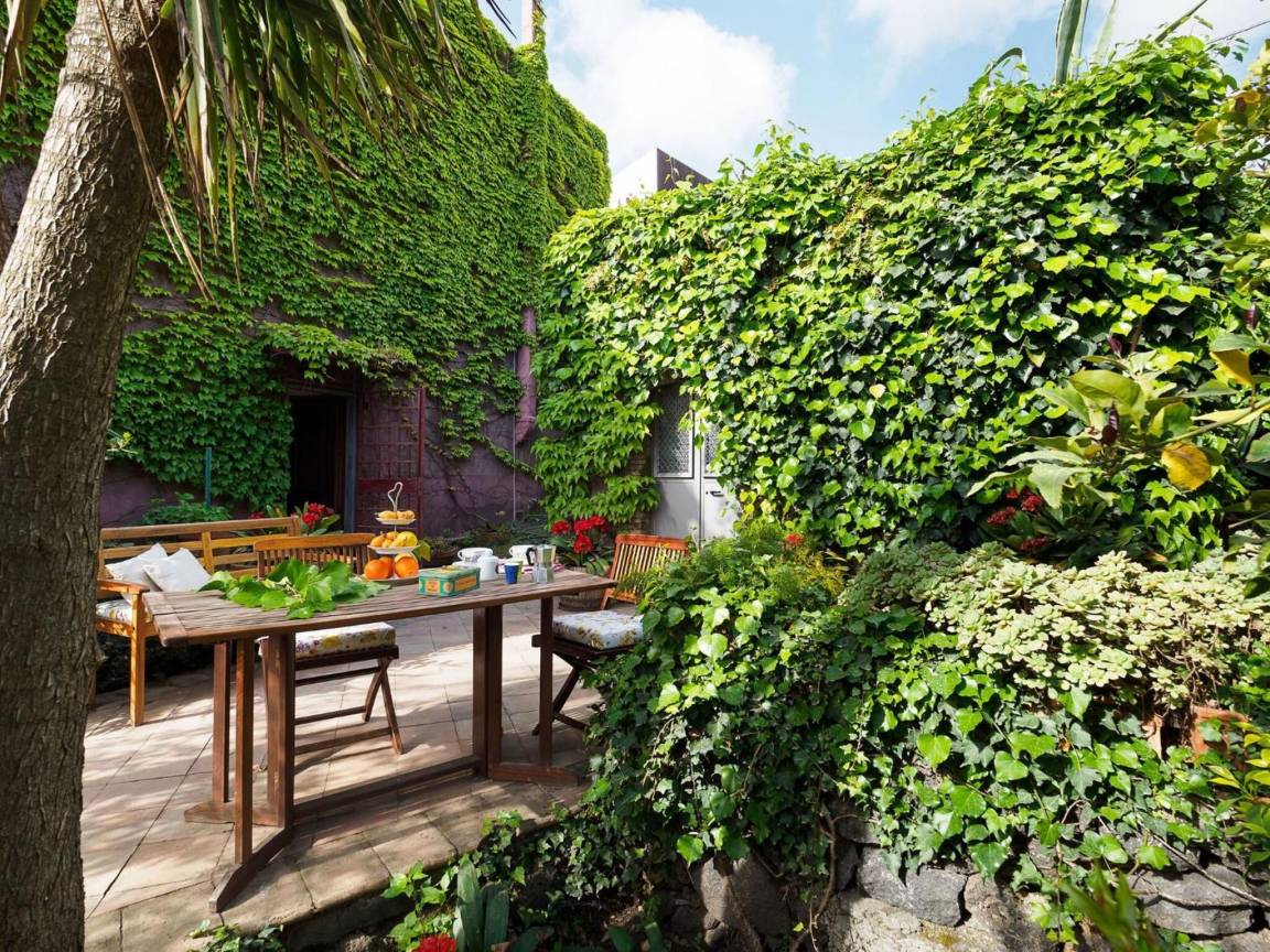 150 M² Villa ∙ 3 Bedrooms ∙ 5 Guests - Acireale