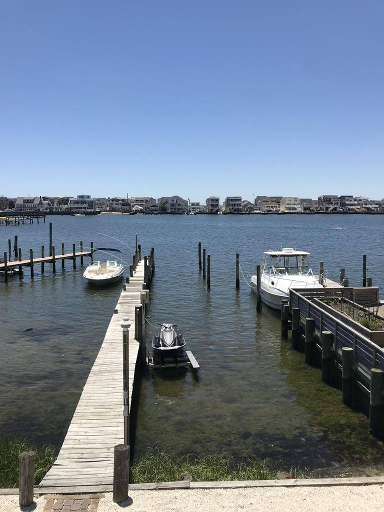Condo ∙ 2 Bedrooms ∙ 5 Guests - Long Beach Island, NJ