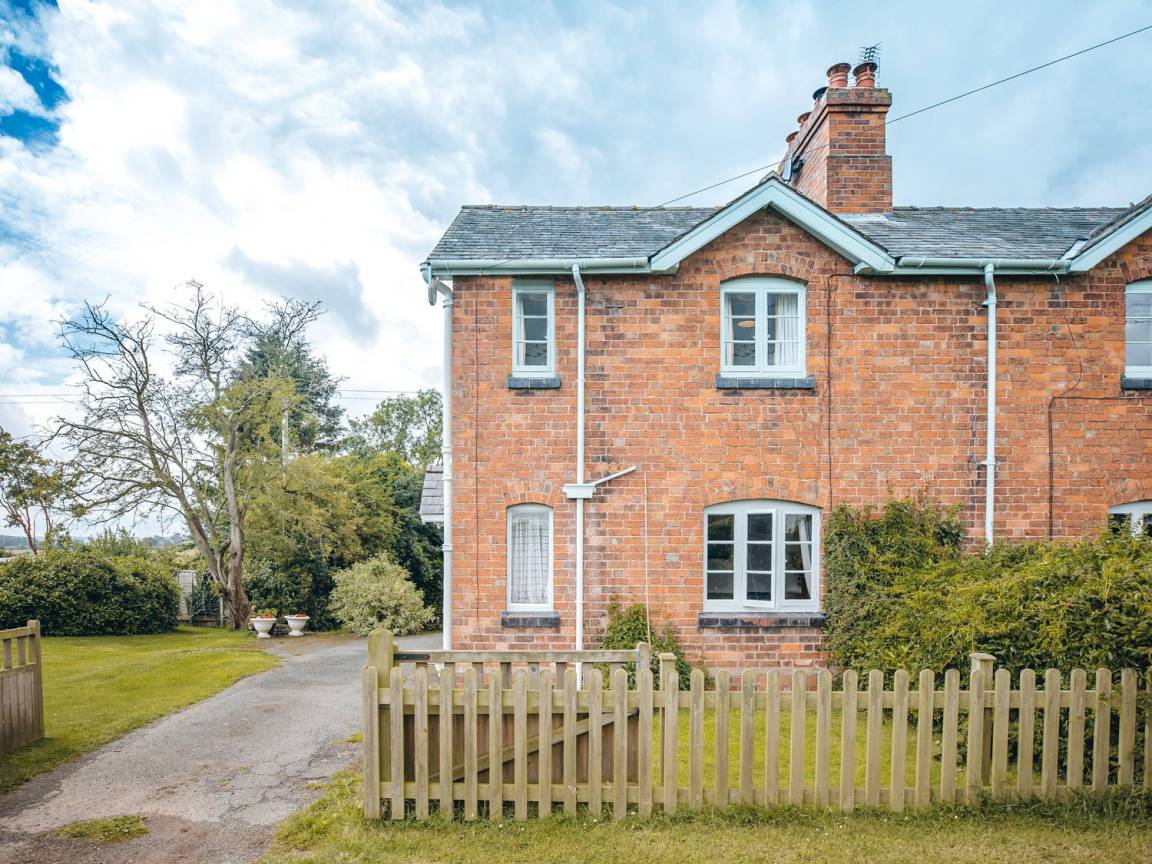 Cottage ∙ 3 Bedrooms ∙ 5 Guests - Bridgnorth