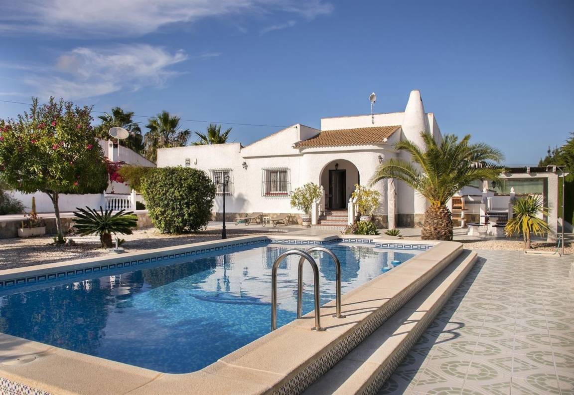 280 M² Villa ∙ 4 Chambres ∙ 8 Personnes - Rojales