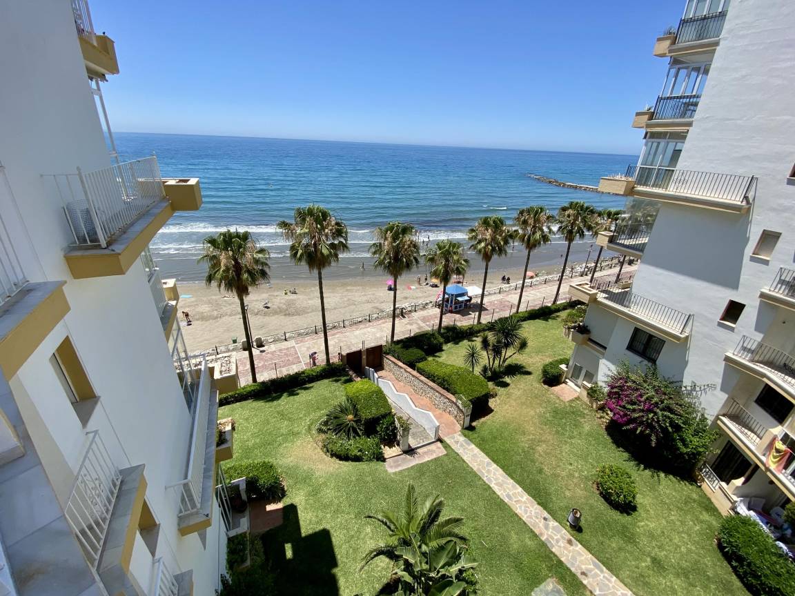 100 M² Apartment ∙ 2 Bedrooms ∙ 5 Guests - Marbella