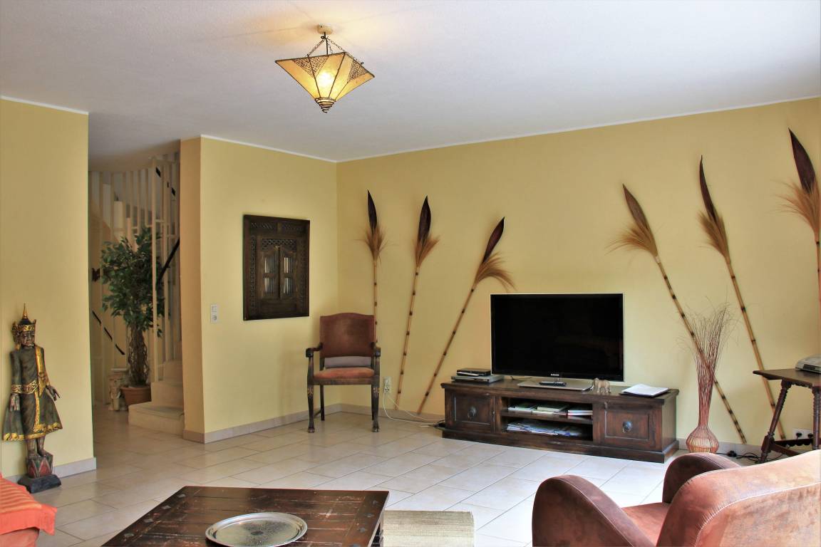 117 M² Ferienhaus ∙ 4 Schlafzimmer ∙ 8 Gäste - Hennef (Sieg)