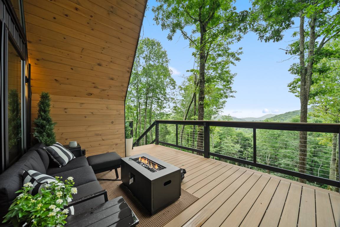 House ∙ 2 Bedrooms ∙ 4 Guests - Boone, NC