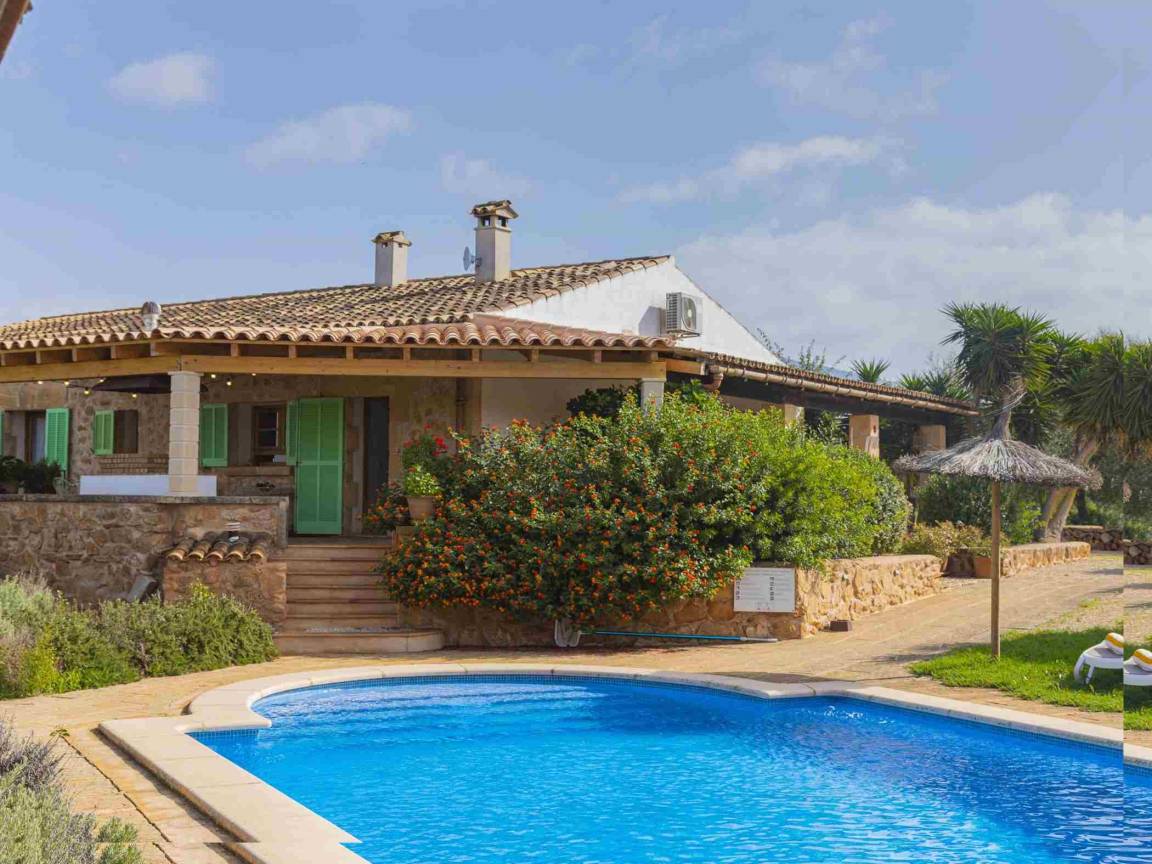 150 M² Cottage ∙ 3 Bedrooms ∙ 6 Guests - Mallorca