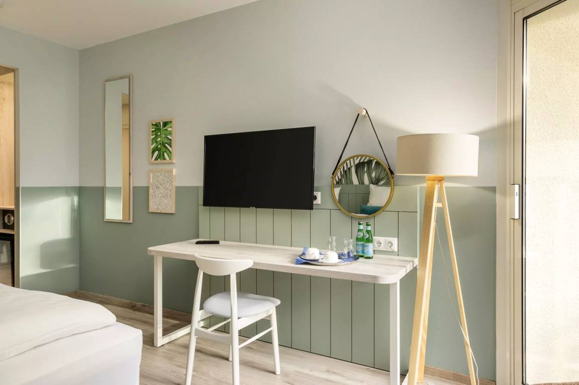 27 M² Hotel ∙ 1 Habitación ∙ 2 Huéspedes - Soltau