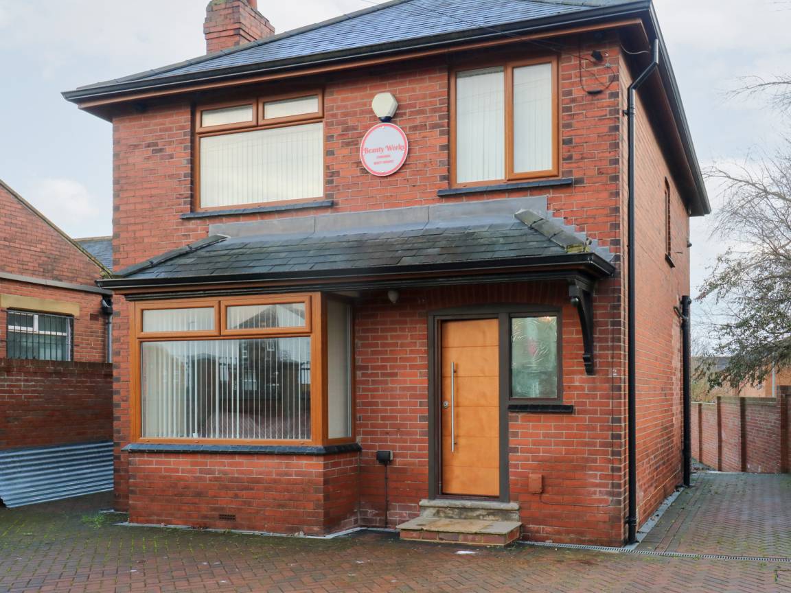 Cottage ∙ 3 Bedrooms ∙ 4 Guests - Leeds