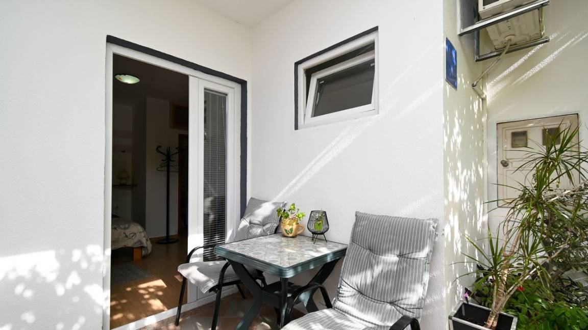 20 M² Hotel ∙ 1 Bedroom ∙ 2 Guests - Bibinje