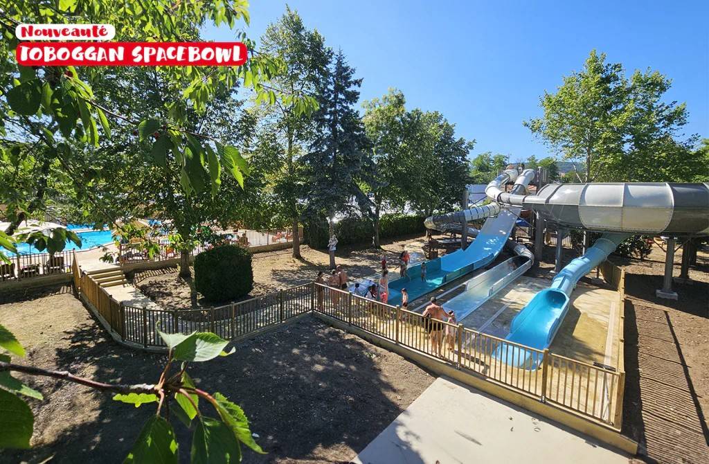 40 M² Camping ∙ 4 Chambres ∙ 10 Personnes - Volvic