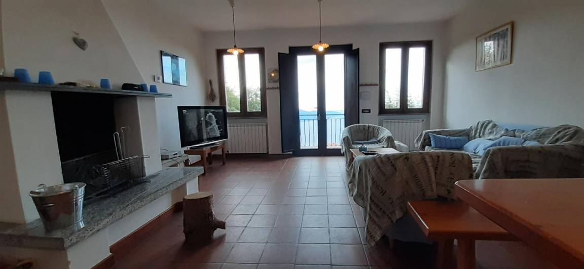 100 M² Apartment ∙ 2 Bedrooms ∙ 6 Guests - Limone Sul Garda