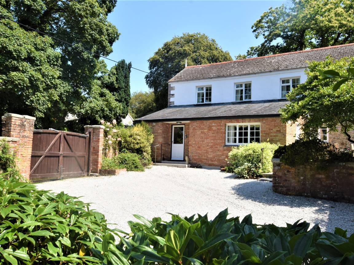 Cottage ∙ 4 Bedrooms ∙ 8 Guests - Tregony